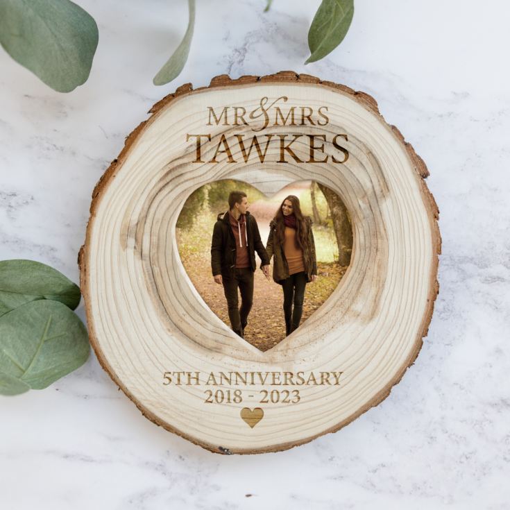 Personalised 5th Anniversary Wood Slice Photo Frame | The Gift Experience